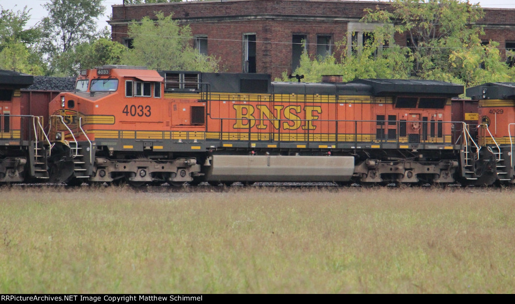 BNSF 4033